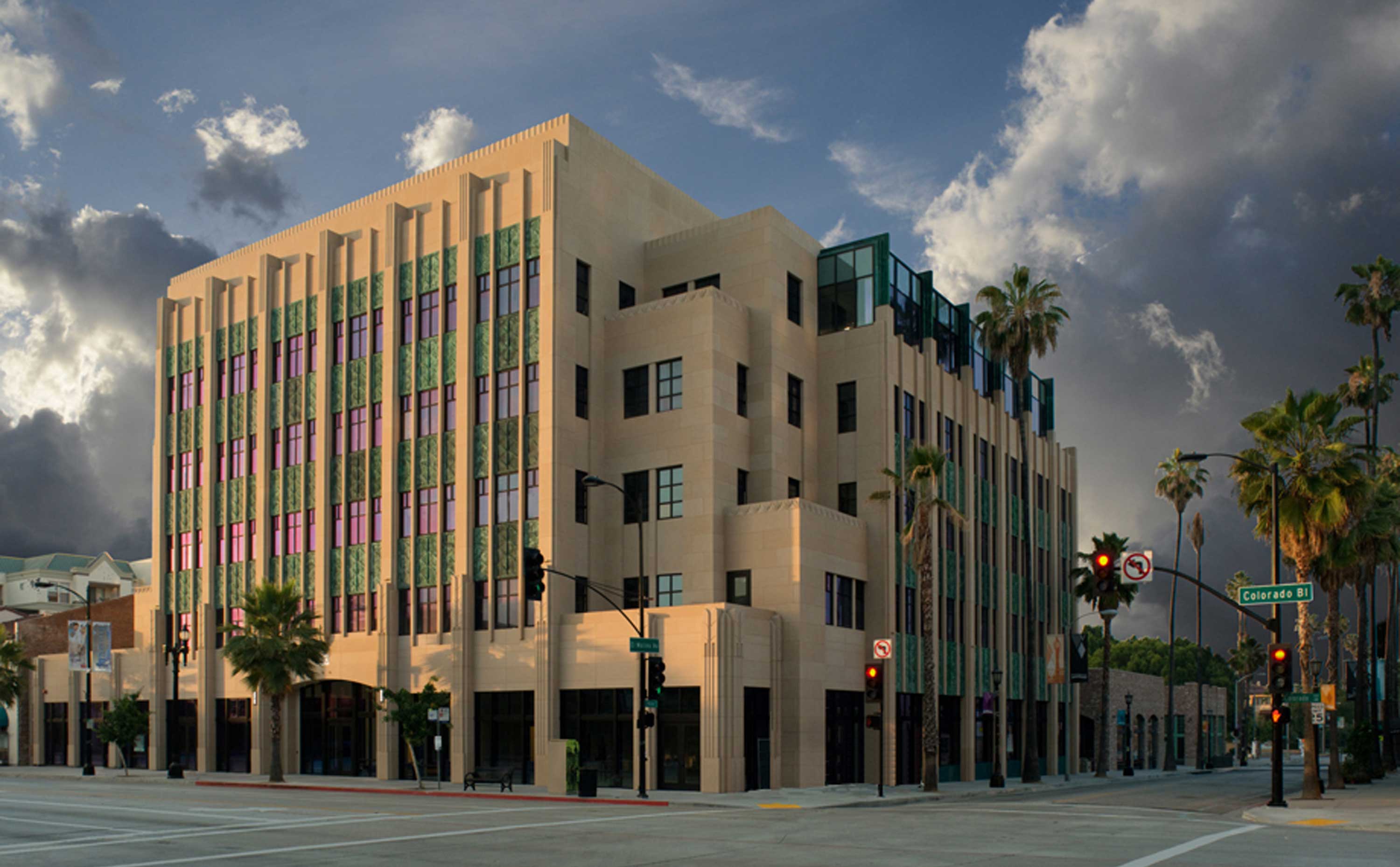 Responding to character of context | CNU